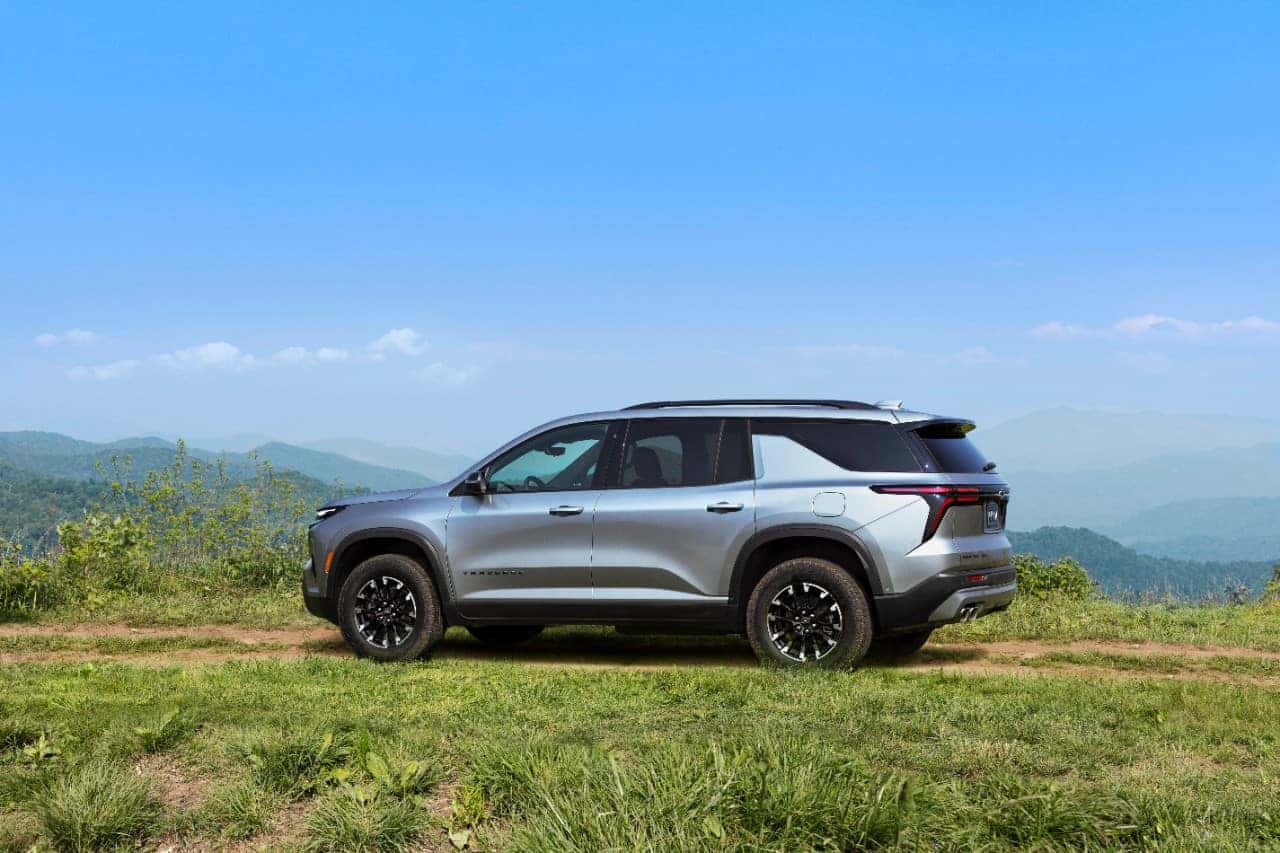 Autoblog's First Drive Of The 2024 Traverse - Perfect For Families