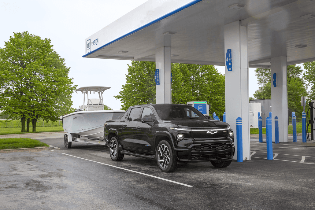KBB Finds Features They Love on the All New Chevrolet Silverado EV