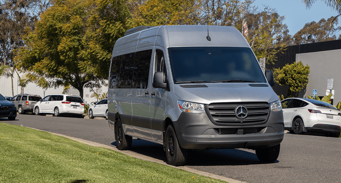 2025 Sprinter Passenger Van & Passenger Van SelectInfo | Mercedes-Benz ...