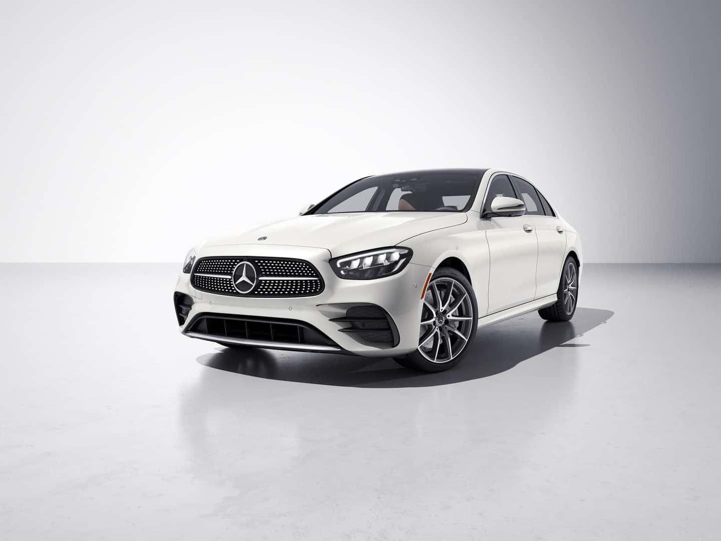 2022 Mercedes-Benz E-Class vs Volvo S90 | Mercedes-Benz of Scarborough