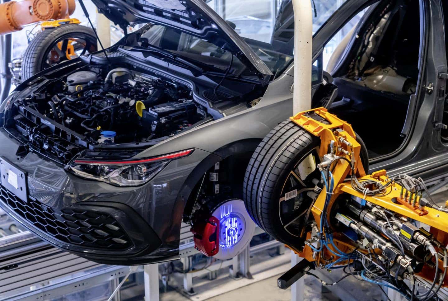 A Look at the World’s Largest Manufacturing Plant: The Volkswagen Wolfsburg